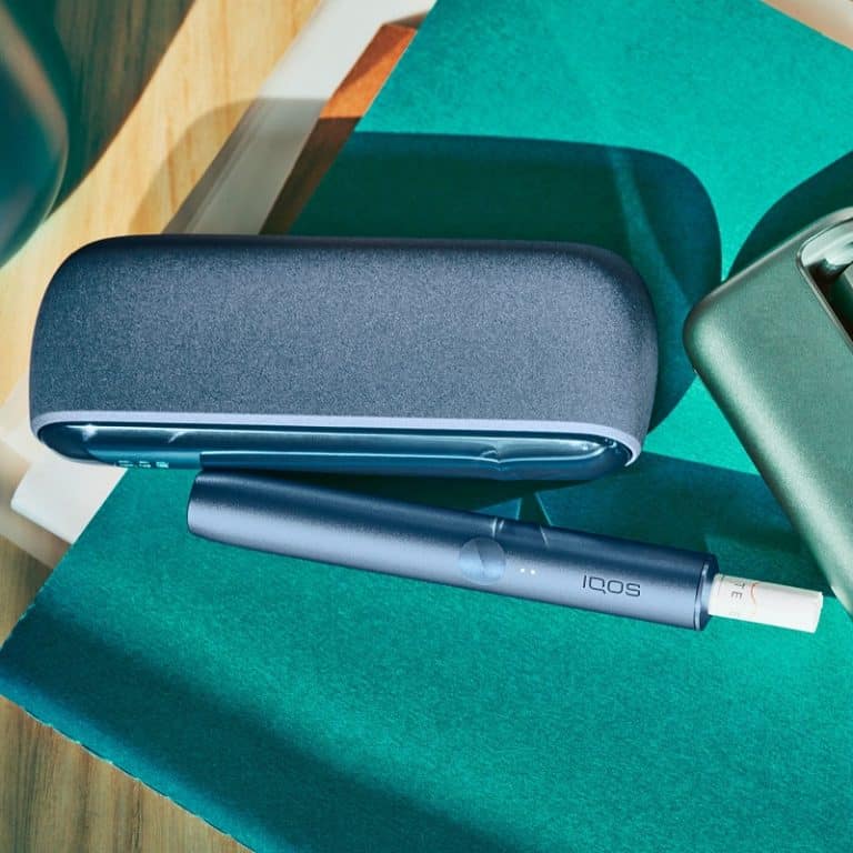 IQOS ILUMA AZURE BLUE AND 40 TEREA STICKS - Heat Not Burn